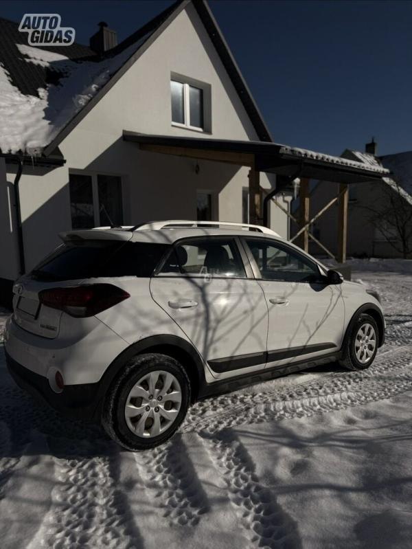 White Hyundai i20 2019 in Vilnius, with an engine capacity of 1.00 L and mileage of 149 thousand km for 9950 €, photo 3 on AUTOMOTO.COM.LV