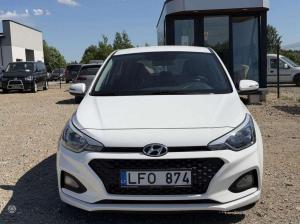 White Hyundai i20 2019 in Siauliai, with an engine capacity of 1.00 L and mileage of 148 thousand km for 8300 €, photo 3 on AUTOMOTO.COM.LV