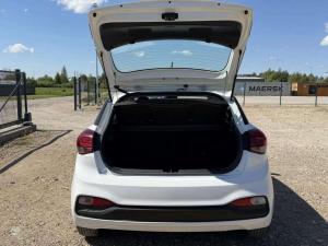 White Hyundai i20 2019 in Siauliai, with an engine capacity of 1.00 L and mileage of 148 thousand km for 8300 €, photo 8 on AUTOMOTO.COM.LV