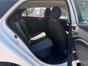 White Hyundai i20 2019 in Siauliai, with an engine capacity of 1.00 L and mileage of 148 thousand km for 8300 €, photo 13 on AUTOMOTO.COM.LV