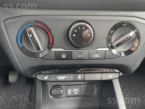 White Hyundai i20 2019 in Riga, with an engine capacity of 1.30 L and mileage of 125 thousand km for 5900 €, photo 9 on AUTOMOTO.COM.LV