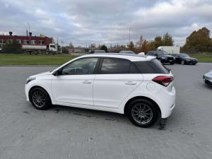 White Hyundai i20 2019 in Telschi, with an engine capacity of 1.20 L and mileage of 186 thousand km for 5300 €, photo 4 on AUTOMOTO.COM.LV