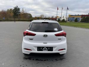 White Hyundai i20 2019 in Telschi, with an engine capacity of 1.20 L and mileage of 186 thousand km for 5300 €, photo 6 on AUTOMOTO.COM.LV