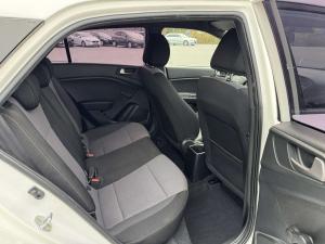 White Hyundai i20 2019 in Telschi, with an engine capacity of 1.20 L and mileage of 186 thousand km for 5300 €, photo 19 on AUTOMOTO.COM.LV