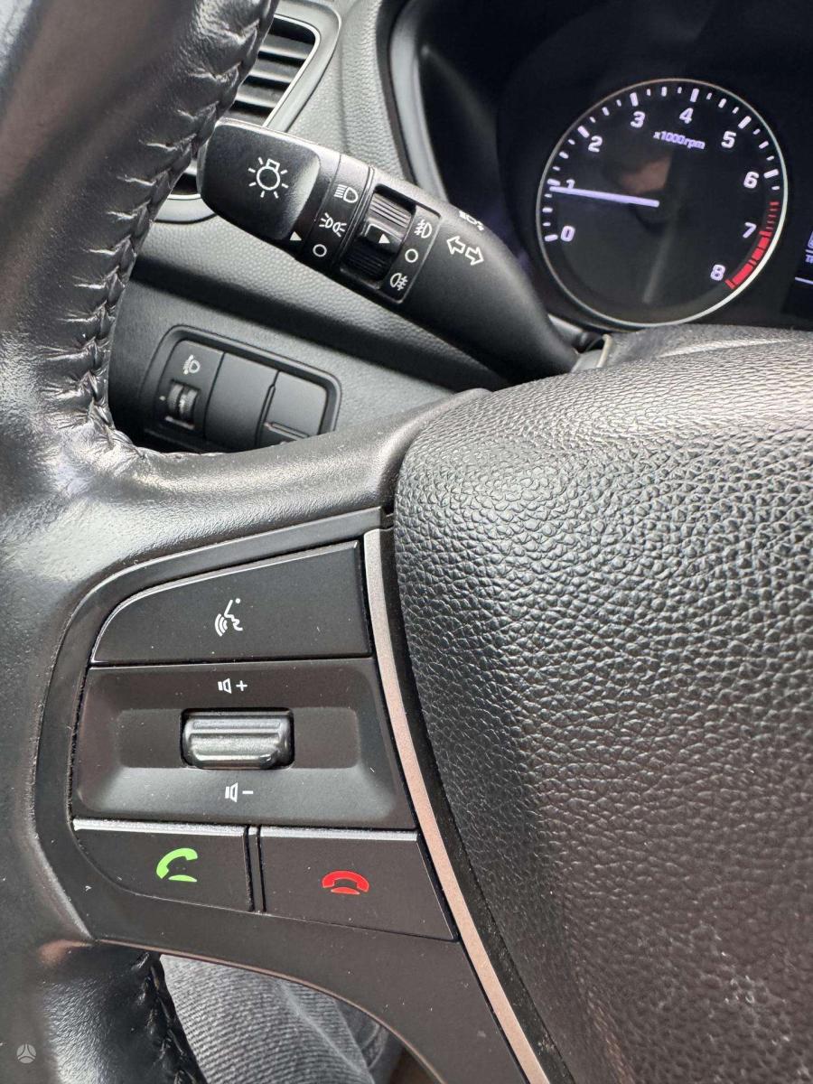 White Hyundai i20 2019 in Telschi, with an engine capacity of 1.20 L and mileage of 186 thousand km for 5300 €, photo 24 on AUTOMOTO.COM.LV
