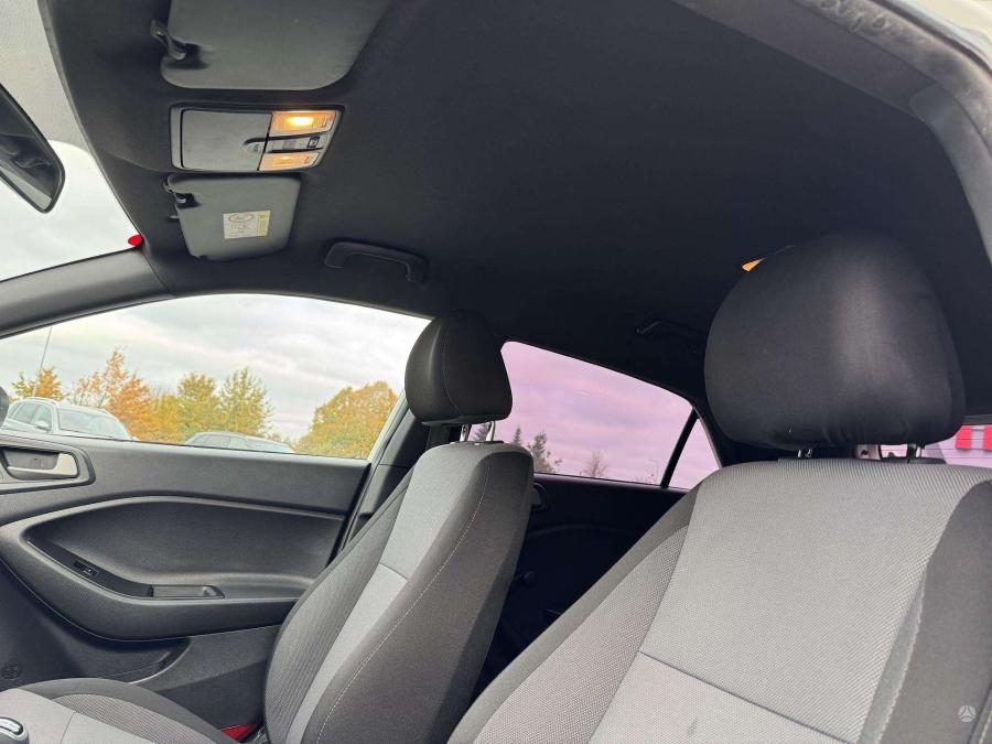 White Hyundai i20 2019 in Telschi, with an engine capacity of 1.20 L and mileage of 186 thousand km for 5300 €, photo 28 on AUTOMOTO.COM.LV