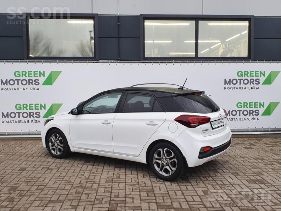 White Hyundai i20 2020 in Riga, with an engine capacity of 1.00 L and mileage of 143 thousand km for 8900 €, photo 5 on AUTOMOTO.COM.LV