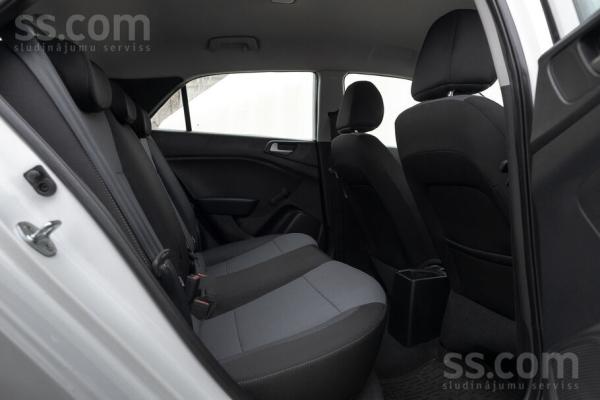 Balts Hyundai i20 2020 Jelgava, ar dzinēja tilpumu 1.00 L un nobraukumu 236 tūkst. km par 6490 €, foto 9 vietnē AUTOMOTO.COM.LV