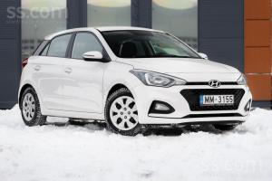 White Hyundai i20 2020 in Jelgava, with an engine capacity of 1.00 L and mileage of 195 thousand km for 7990 €, photo  on AUTOMOTO.COM.LV