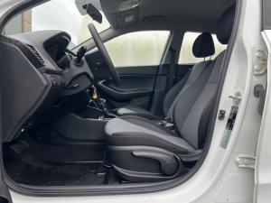 Balts Hyundai i20 2020 Jelgava, ar dzinēja tilpumu 1.00 L un nobraukumu 264 tūkst. km par 5990 €, foto 8 vietnē AUTOMOTO.COM.LV