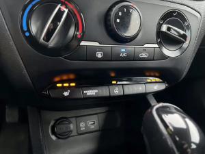 Balts Hyundai i20 2020 Jelgava, ar dzinēja tilpumu 1.00 L un nobraukumu 264 tūkst. km par 5990 €, foto 15 vietnē AUTOMOTO.COM.LV