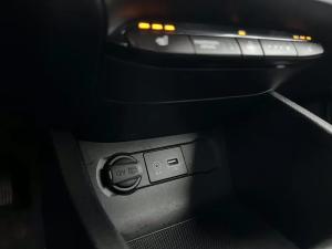 Balts Hyundai i20 2020 Jelgava, ar dzinēja tilpumu 1.00 L un nobraukumu 264 tūkst. km par 5990 €, foto 16 vietnē AUTOMOTO.COM.LV