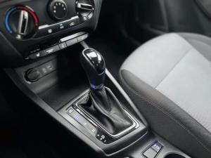 Balts Hyundai i20 2020 Jelgava, ar dzinēja tilpumu 1.00 L un nobraukumu 264 tūkst. km par 5990 €, foto 22 vietnē AUTOMOTO.COM.LV