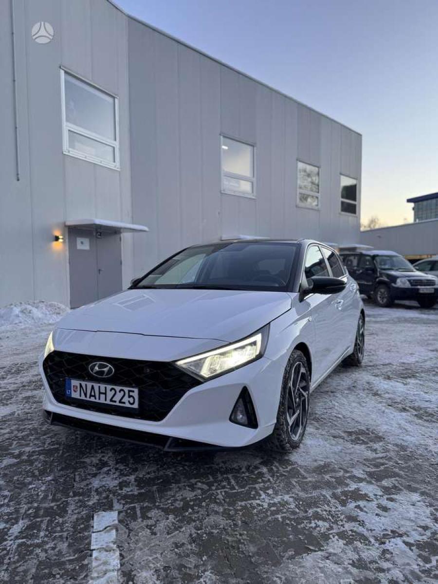 Balts Hyundai i20 2021 Viļņa, ar dzinēja tilpumu 1.00 L un nobraukumu 54 tūkst. km par 13500 €, foto 1 vietnē AUTOMOTO.COM.LV