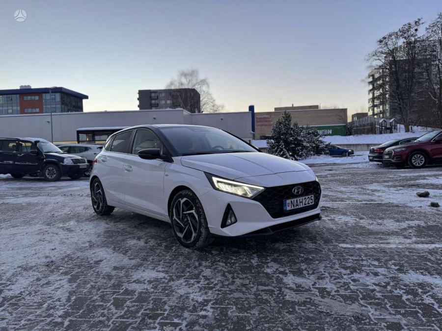 Balts Hyundai i20 2021 Viļņa, ar dzinēja tilpumu 1.00 L un nobraukumu 54 tūkst. km par 13500 €, foto 2 vietnē AUTOMOTO.COM.LV