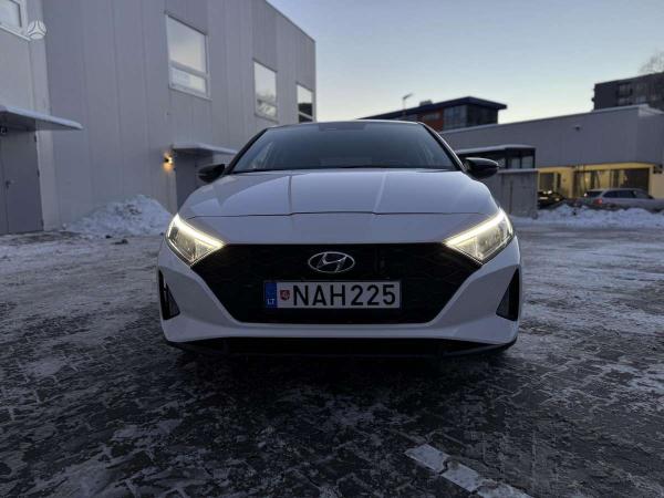 Balts Hyundai i20 2021 Viļņa, ar dzinēja tilpumu 1.00 L un nobraukumu 54 tūkst. km par 13500 €, foto 3 vietnē AUTOMOTO.COM.LV