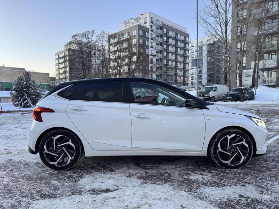 Balts Hyundai i20 2021 Viļņa, ar dzinēja tilpumu 1.00 L un nobraukumu 54 tūkst. km par 13500 €, foto 4 vietnē AUTOMOTO.COM.LV