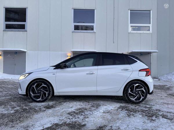 Balts Hyundai i20 2021 Viļņa, ar dzinēja tilpumu 1.00 L un nobraukumu 54 tūkst. km par 13500 €, foto 5 vietnē AUTOMOTO.COM.LV