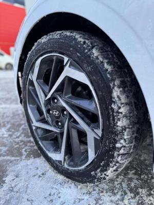 Balts Hyundai i20 2021 Viļņa, ar dzinēja tilpumu 1.00 L un nobraukumu 54 tūkst. km par 13500 €, foto 10 vietnē AUTOMOTO.COM.LV