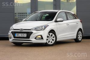 White Hyundai i20 2021 in Jelgava, with an engine capacity of 1.00 L and mileage of 257 thousand km for 6790 €, photo 3 on AUTOMOTO.COM.LV