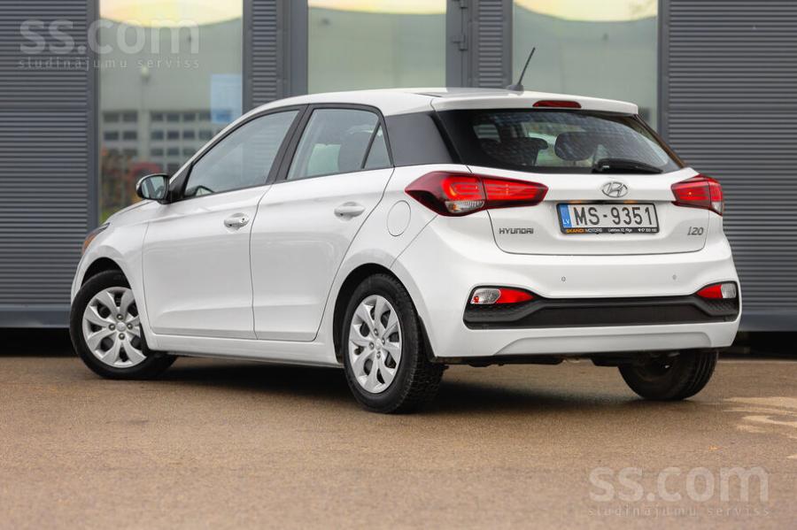 White Hyundai i20 2021 in Jelgava, with an engine capacity of 1.00 L and mileage of 257 thousand km for 6790 €, photo 4 on AUTOMOTO.COM.LV