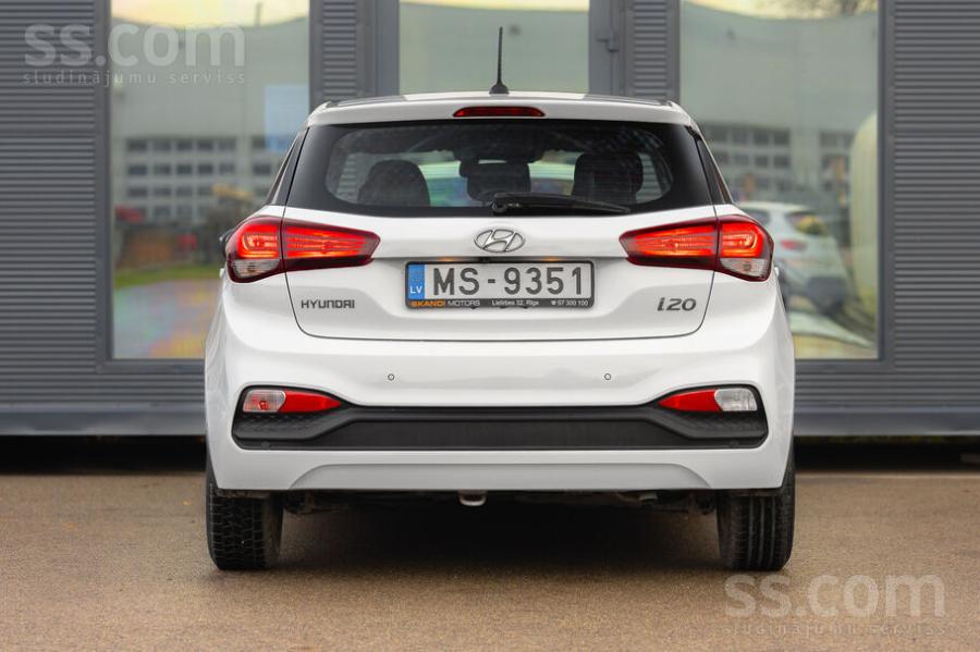 White Hyundai i20 2021 in Jelgava, with an engine capacity of 1.00 L and mileage of 257 thousand km for 6790 €, photo 6 on AUTOMOTO.COM.LV