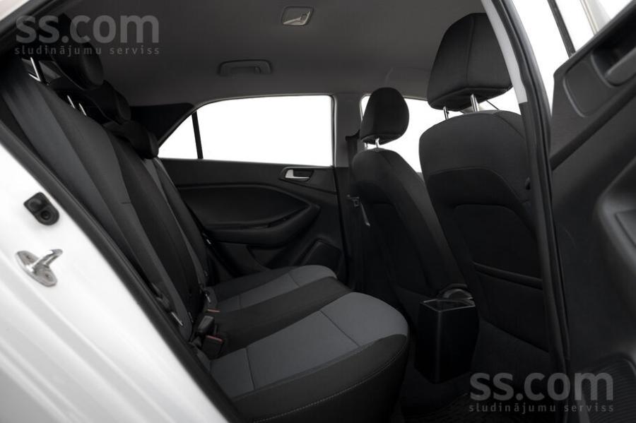 White Hyundai i20 2021 in Jelgava, with an engine capacity of 1.00 L and mileage of 257 thousand km for 6790 €, photo 10 on AUTOMOTO.COM.LV
