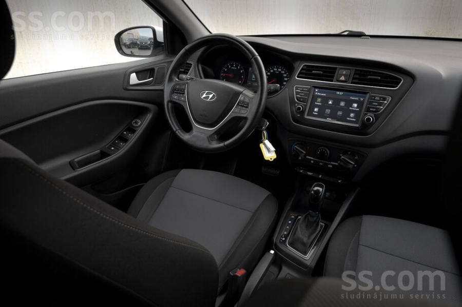 White Hyundai i20 2021 in Jelgava, with an engine capacity of 1.00 L and mileage of 257 thousand km for 6790 €, photo 11 on AUTOMOTO.COM.LV