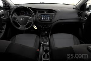 White Hyundai i20 2021 in Jelgava, with an engine capacity of 1.00 L and mileage of 257 thousand km for 6790 €, photo 12 on AUTOMOTO.COM.LV