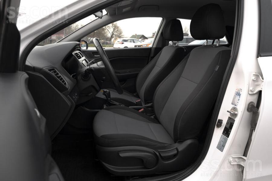 White Hyundai i20 2021 in Jelgava, with an engine capacity of 1.00 L and mileage of 257 thousand km for 6790 €, photo 15 on AUTOMOTO.COM.LV