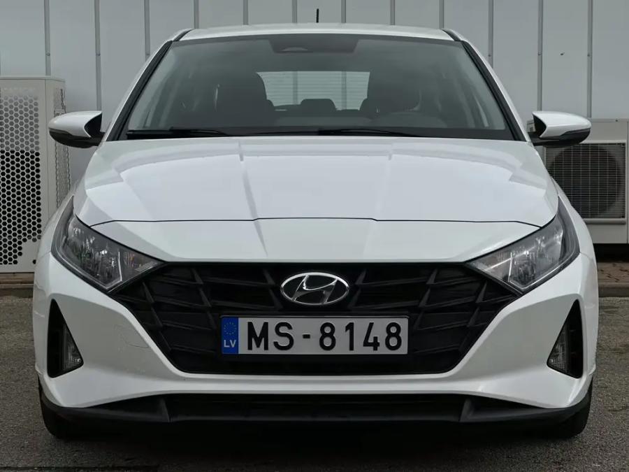 Balts Hyundai i20 2021 Rīga, ar dzinēja tilpumu 1.20 L un nobraukumu 25 tūkst. km par 10900 €, foto 4 vietnē AUTOMOTO.COM.LV