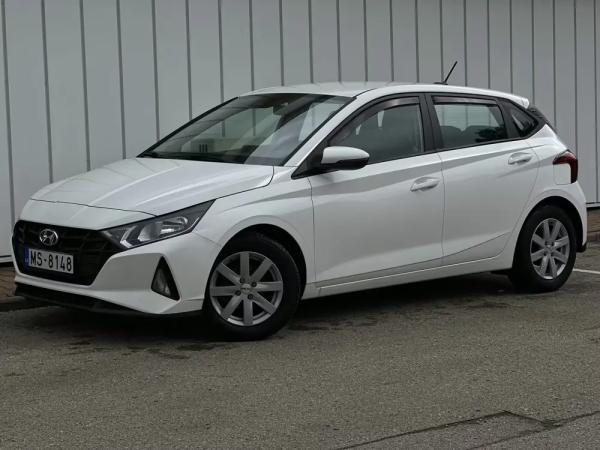 White Hyundai i20 2021 in Riga, with an engine capacity of 1.20 L and mileage of 25 thousand km for 10900 €, photo 5 on AUTOMOTO.COM.LV