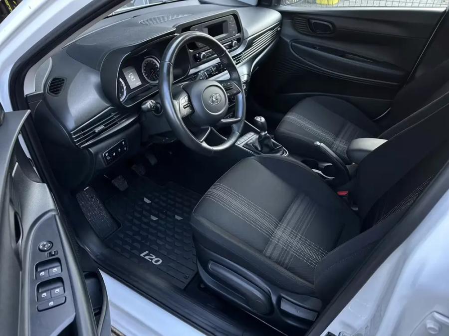 Balts Hyundai i20 2021 Rīga, ar dzinēja tilpumu 1.20 L un nobraukumu 25 tūkst. km par 10900 €, foto 18 vietnē AUTOMOTO.COM.LV