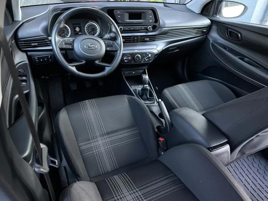 Balts Hyundai i20 2021 Rīga, ar dzinēja tilpumu 1.20 L un nobraukumu 25 tūkst. km par 10900 €, foto 19 vietnē AUTOMOTO.COM.LV