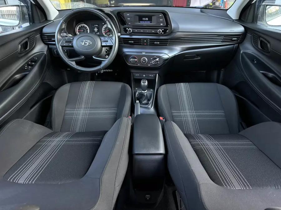 Balts Hyundai i20 2021 Rīga, ar dzinēja tilpumu 1.20 L un nobraukumu 25 tūkst. km par 10900 €, foto 21 vietnē AUTOMOTO.COM.LV
