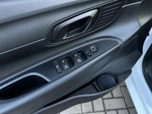Balts Hyundai i20 2021 Rīga, ar dzinēja tilpumu 1.20 L un nobraukumu 25 tūkst. km par 10900 €, foto 24 vietnē AUTOMOTO.COM.LV