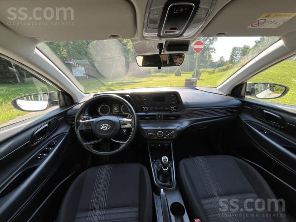 White Hyundai i20 2021 in Riga, with an engine capacity of 1.20 L and mileage of 110 thousand km for 9700 €, photo 7 on AUTOMOTO.COM.LV