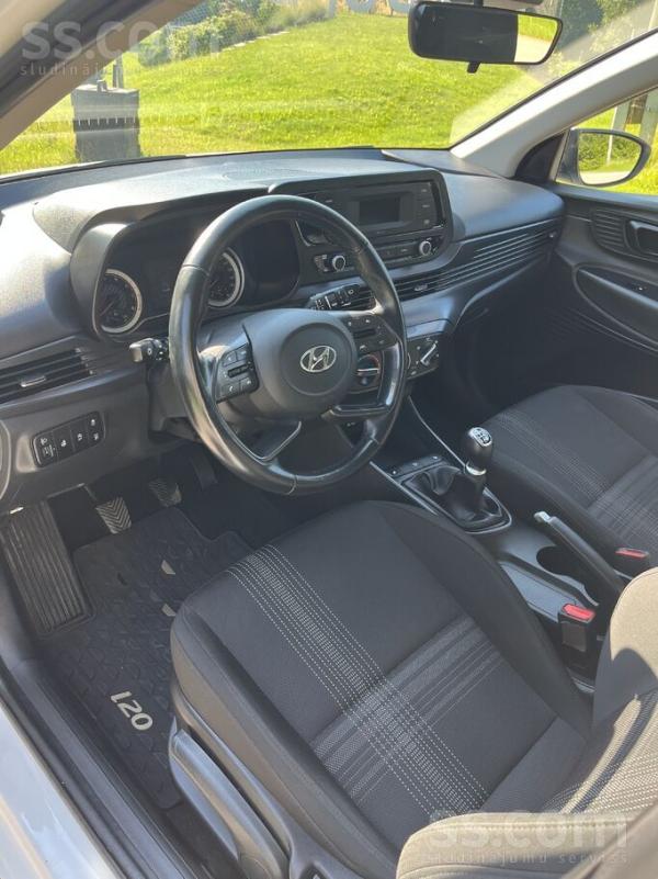 White Hyundai i20 2021 in Riga, with an engine capacity of 1.20 L and mileage of 110 thousand km for 9700 €, photo 8 on AUTOMOTO.COM.LV