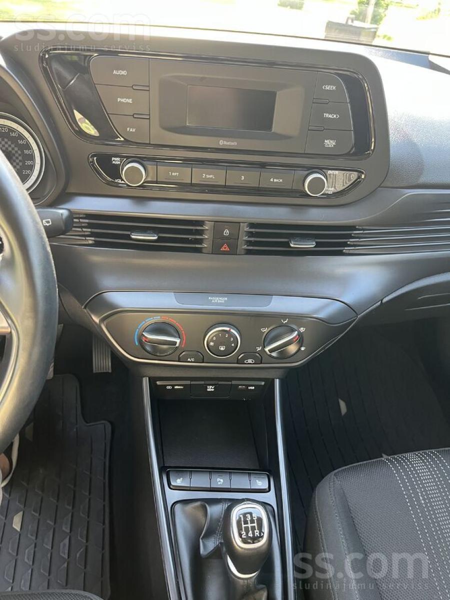 Balts Hyundai i20 2021 Rīga, ar dzinēja tilpumu 1.20 L un nobraukumu 110 tūkst. km par 9700 €, foto 15 vietnē AUTOMOTO.COM.LV