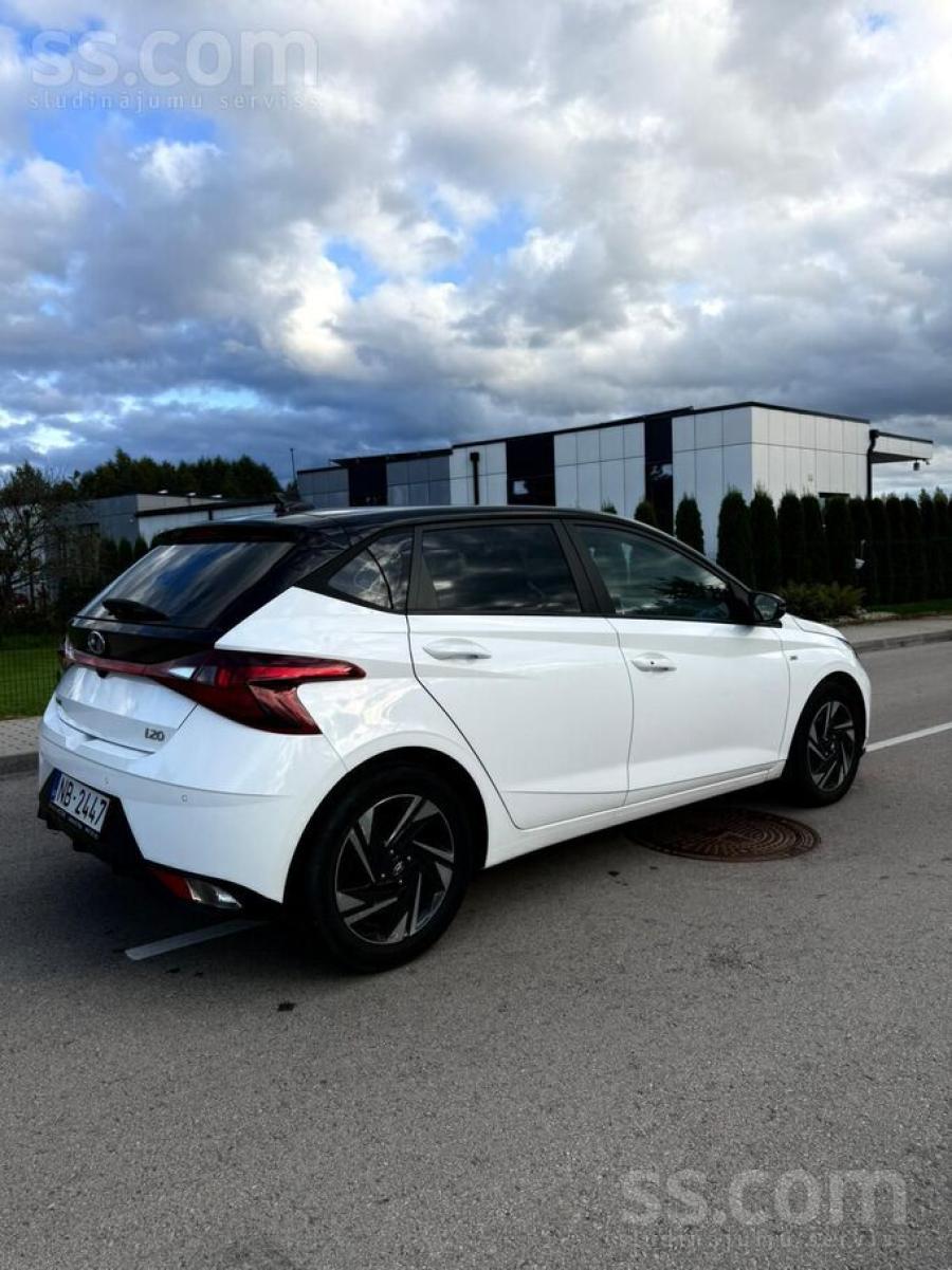 Balts Hyundai i20 2021 Rīga, ar dzinēja tilpumu 1.00 L un nobraukumu 62 tūkst. km par 11500 €, foto 3 vietnē AUTOMOTO.COM.LV