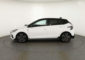 White Hyundai i20 2022 in Kaunas, with an engine capacity of 1.00 L and mileage of 47 thousand km for 22349 €, photo 2 on AUTOMOTO.COM.LV
