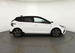 White Hyundai i20 2022 in Kaunas, with an engine capacity of 1.00 L and mileage of 47 thousand km for 22349 €, photo 6 on AUTOMOTO.COM.LV