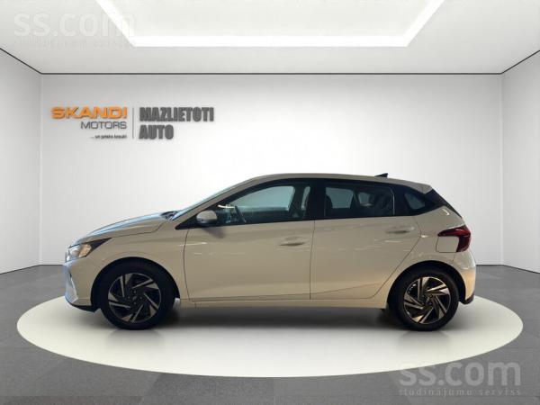 Balts Hyundai i20 2022 Rīga, ar dzinēja tilpumu 1.00 L un nobraukumu 38 tūkst. km par 12990 €, foto 3 vietnē AUTOMOTO.COM.LV