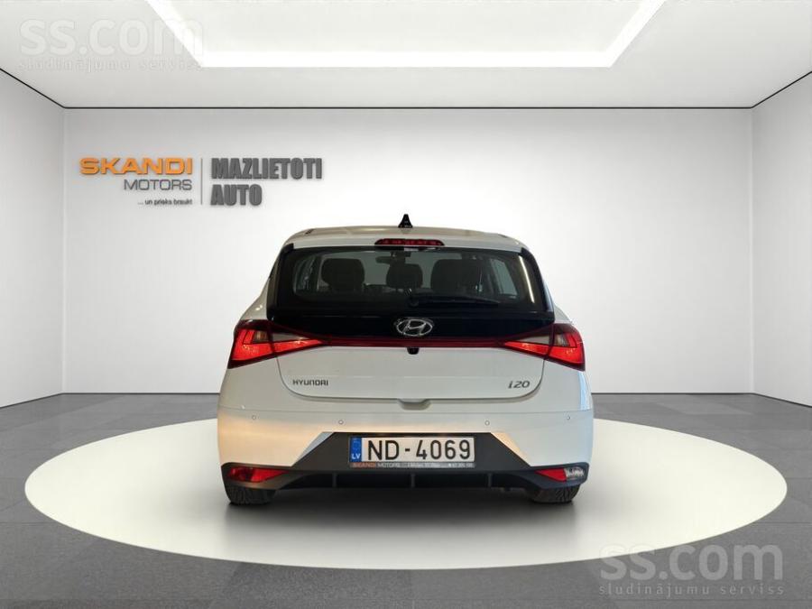 White Hyundai i20 2022 in Riga, with an engine capacity of 1.00 L and mileage of 38 thousand km for 12990 €, photo 6 on AUTOMOTO.COM.LV