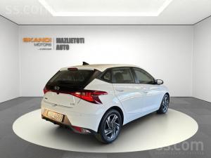 White Hyundai i20 2022 in Riga, with an engine capacity of 1.00 L and mileage of 38 thousand km for 12990 €, photo 7 on AUTOMOTO.COM.LV