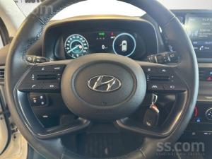 White Hyundai i20 2022 in Riga, with an engine capacity of 1.00 L and mileage of 38 thousand km for 12990 €, photo 11 on AUTOMOTO.COM.LV