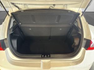White Hyundai i20 2022 in Riga, with an engine capacity of 1.00 L and mileage of 38 thousand km for 12990 €, photo 19 on AUTOMOTO.COM.LV