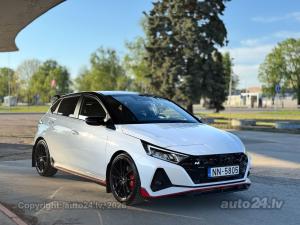 Balts Hyundai i20 2023 Rīga, ar dzinēja tilpumu 1.60 L un nobraukumu 42 tūkst. km par 27000 €, foto  vietnē AUTOMOTO.COM.LV