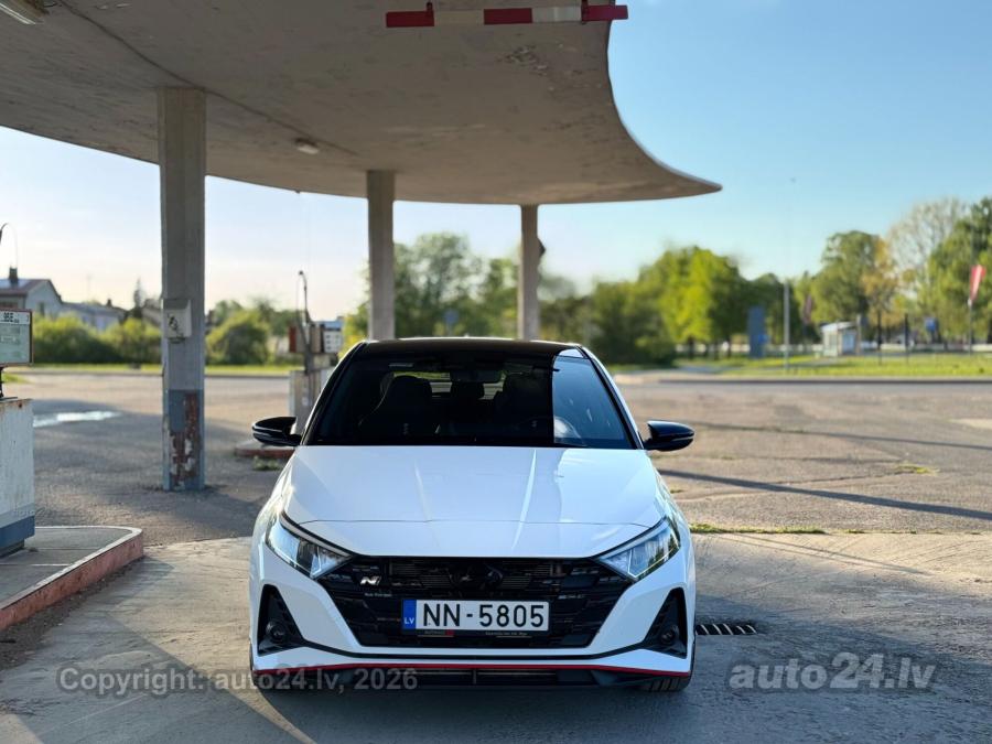 Белый Хендай и20 2023 в Рига, объемом двигателя 1.60 л и пробегом 42 тыс. км за 27000 €, фото 6 на AUTOMOTO.COM.LV
