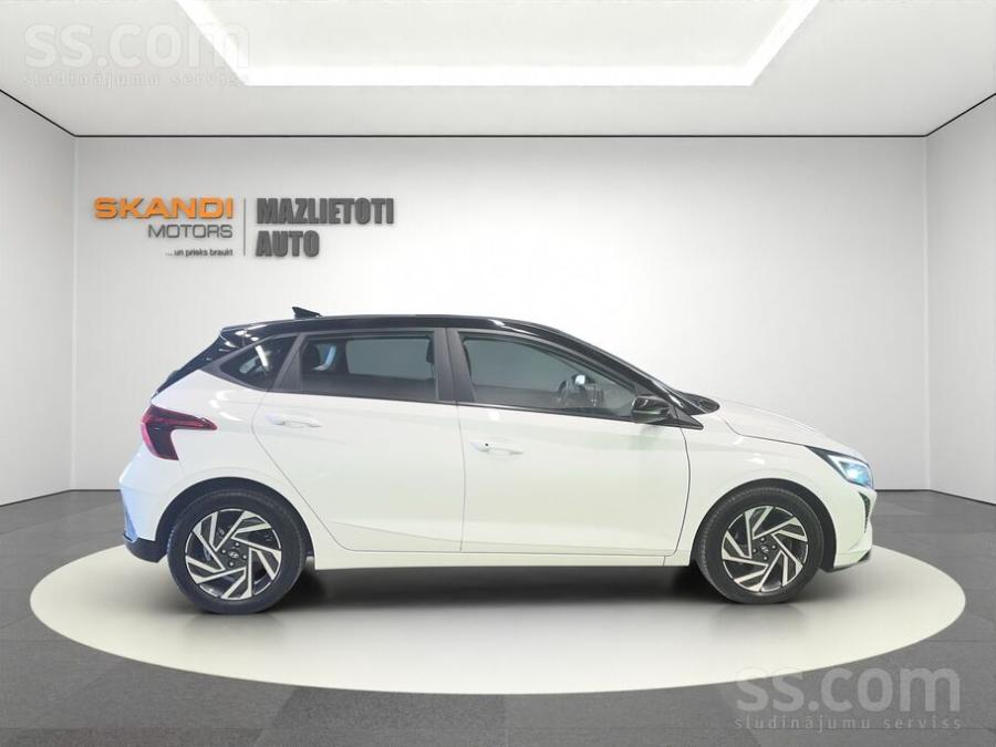 Balts Hyundai i20 2025 Rīga, ar dzinēja tilpumu 1.00 L un nobraukumu 33 tūkst. km par 15990 €, foto 8 vietnē AUTOMOTO.COM.LV